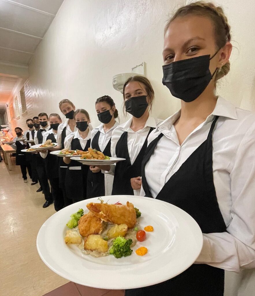 AKADEMIE – Hoërskool Oos-Moot